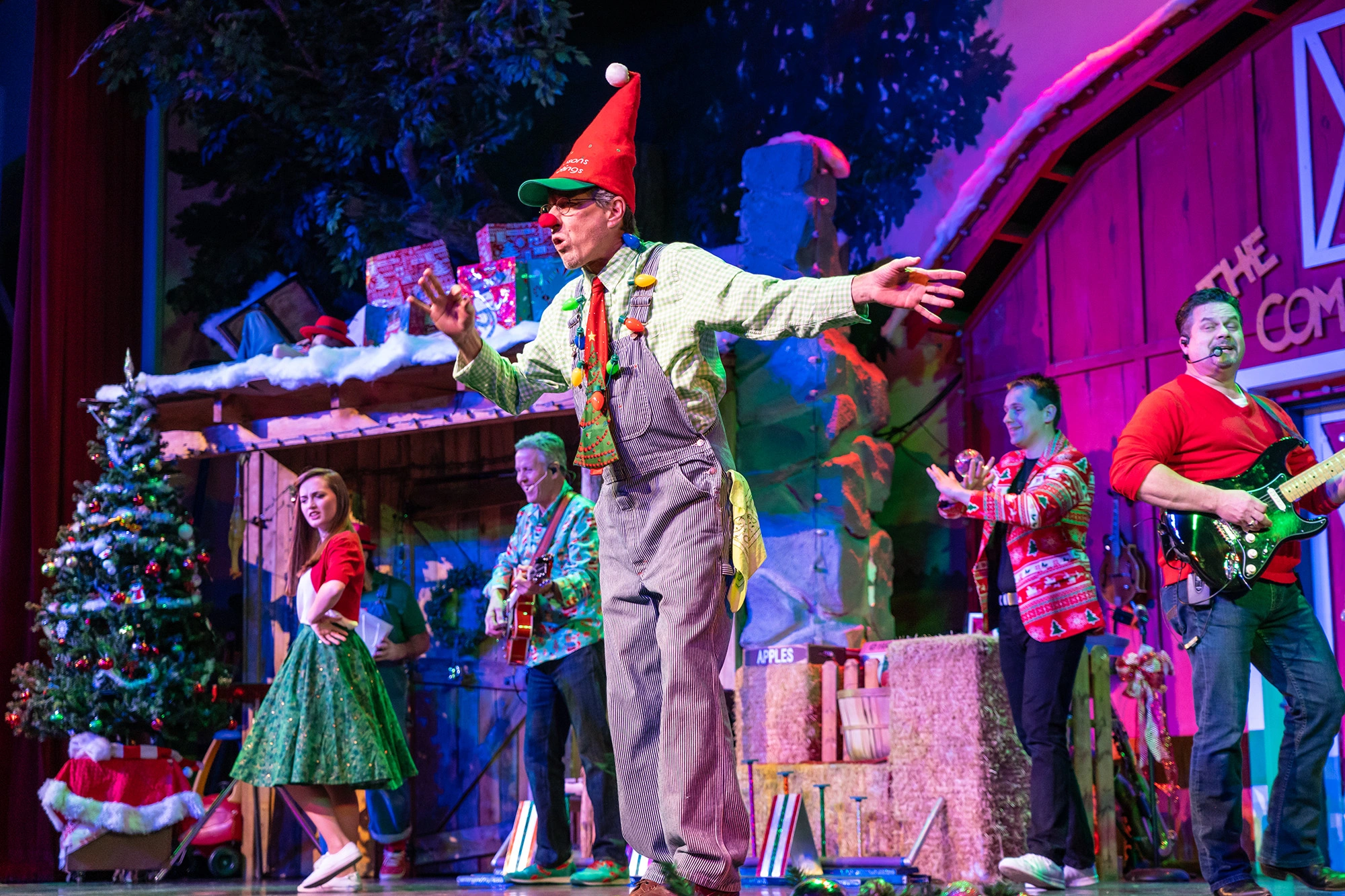 Pigeon Forge Family Friendly Comedy Show - The Comedy Barn